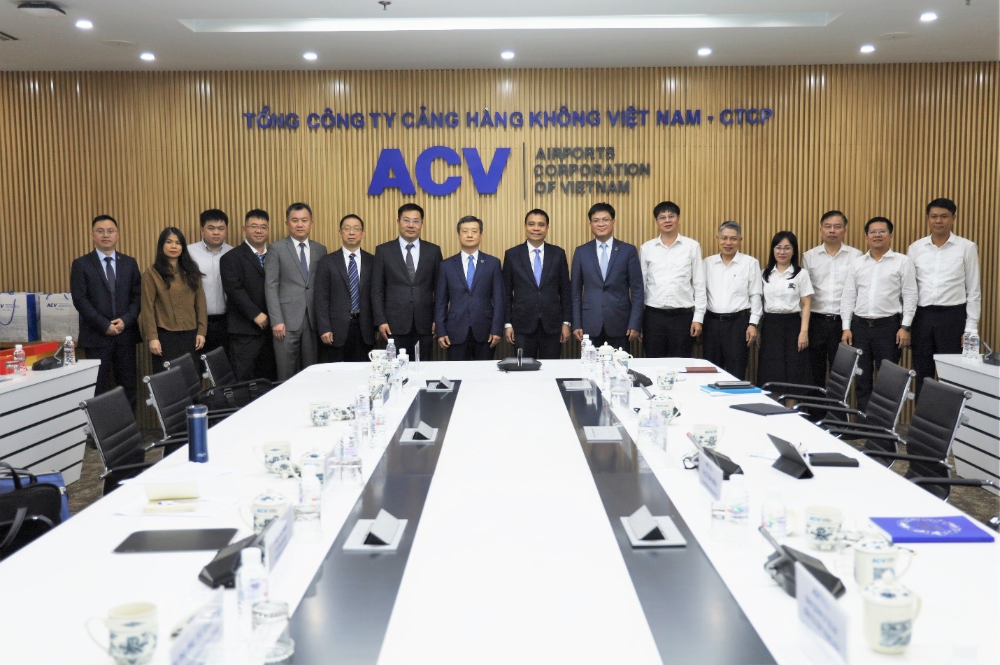Tổng công ty Cảng hàng không Việt Nam (ACV) và Tập đoàn Xây dựng Công trình Trung Quốc (CCECC ...
